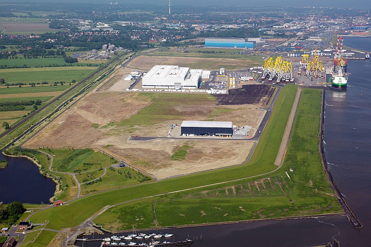 Cuxhaven: a high-performance port location - The German Offshore ...