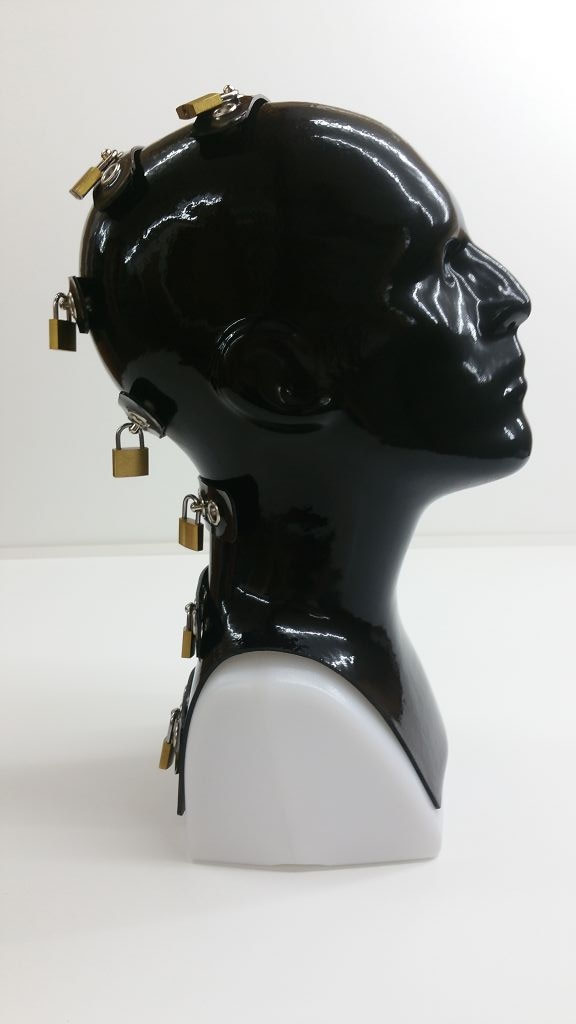 Heavy-Rubber Masken - Devobon.de