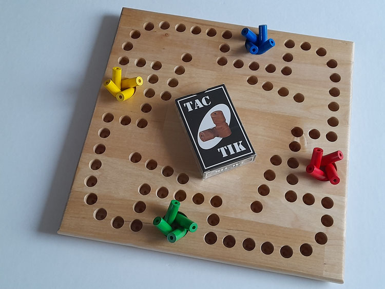 Jeu de société Tac-Tik en bois - Jeux de cartes personnalises