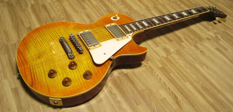 PLAYTONE ELECTRIC GUITAR - PLAYTONE ELECTRIC GUITAR