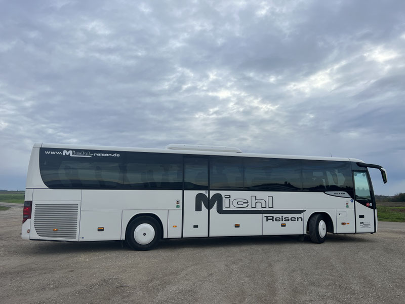 Fahrzeuge - Michl-Reisen