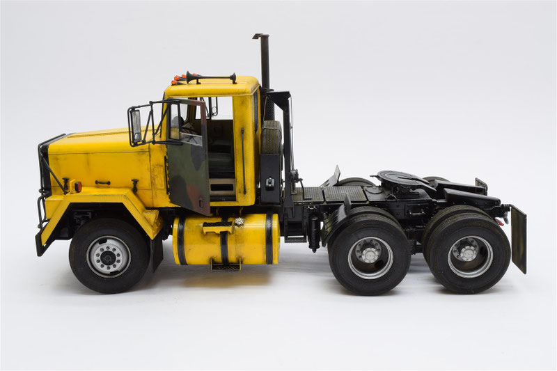 M915 Truck & Trailer + Container M 1:35 - Modellbauseite