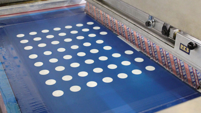 Application of screen-printable adhesives - roos.gmbh - roos.gmbh