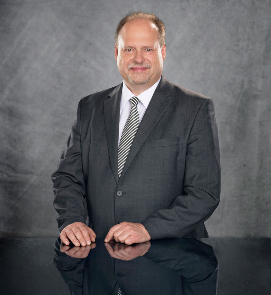 Unsere Rechtsanwälte - rae-majewskis Webseite!