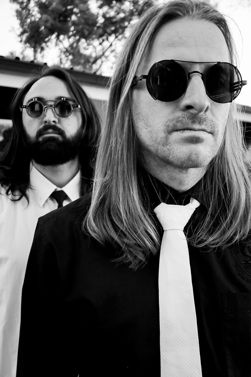 Future Radio - Rise [Single Release] - discomfortwingss Webseite!