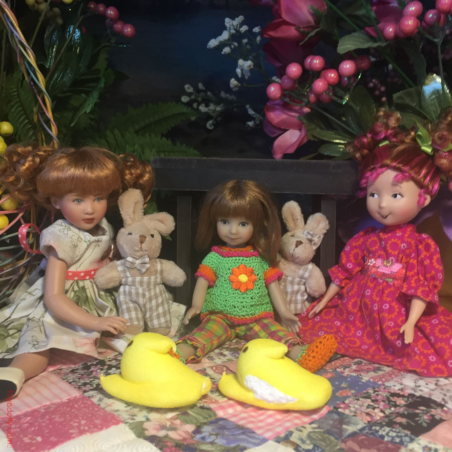 Little Phoebe Gets Her Own Outfit! - hiyadolly