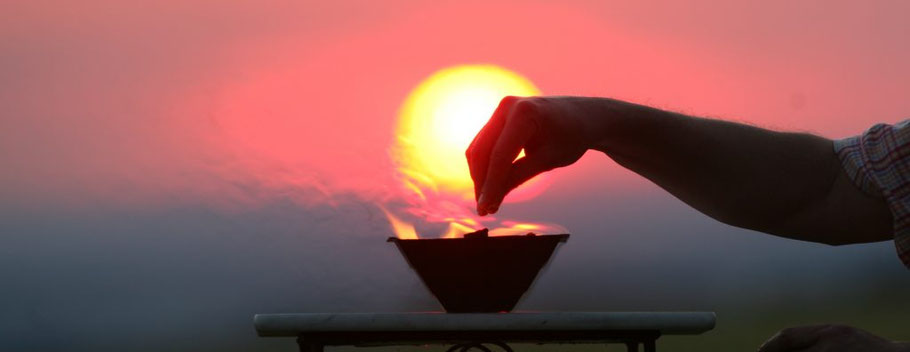 AGNI HOTRA - Benvenuti su creiilmandalafiorito!