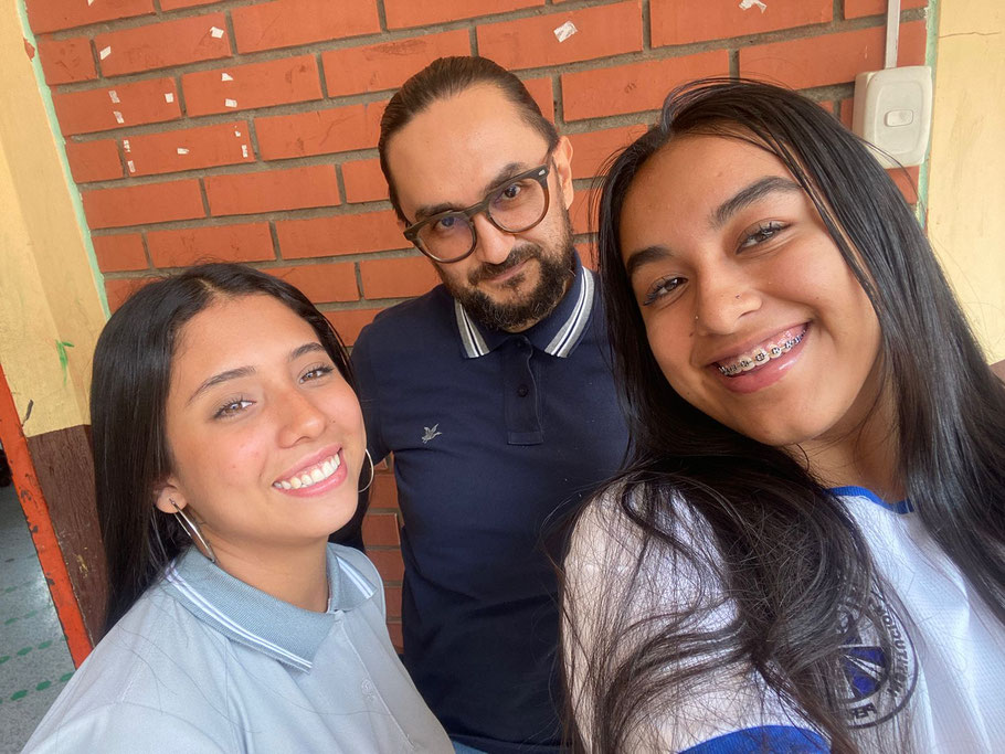 NUESTROS PROFESORES - Página web de prom11cvirginiayvaleria2023