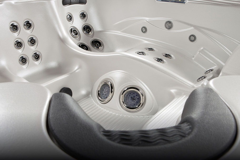 Whirlpool Design - elegant und edel - Whirlpools & Swim Spas