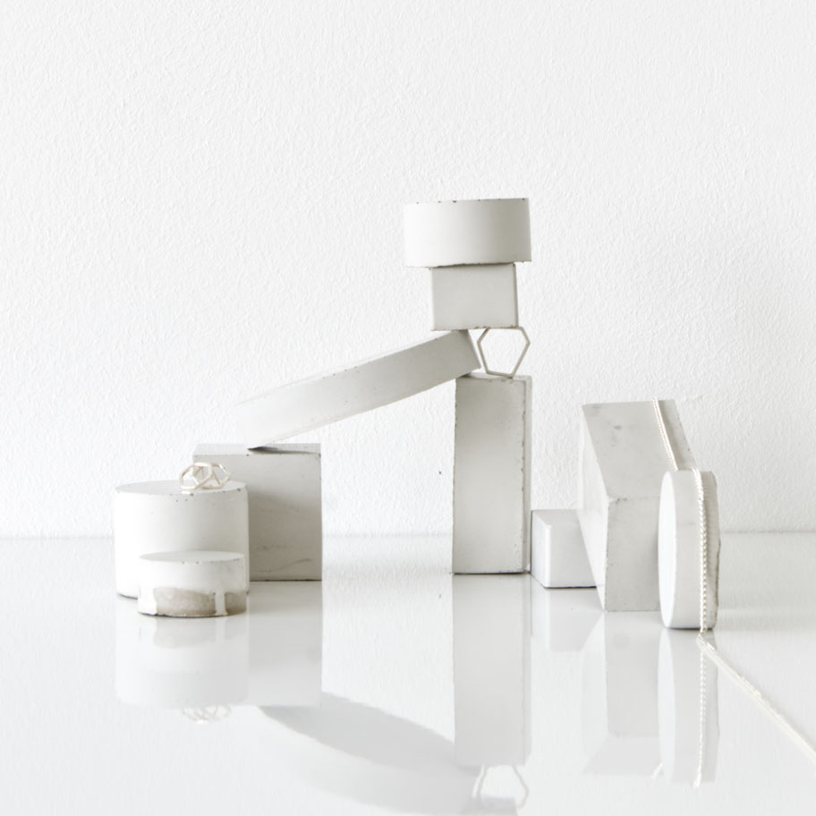 Photoshoot Props & Light Setting Hacks - PASiNGA displays