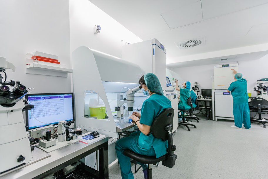 Laborabsaugungen & Medizinische Filtergeräte - AirMex Absauganlagen