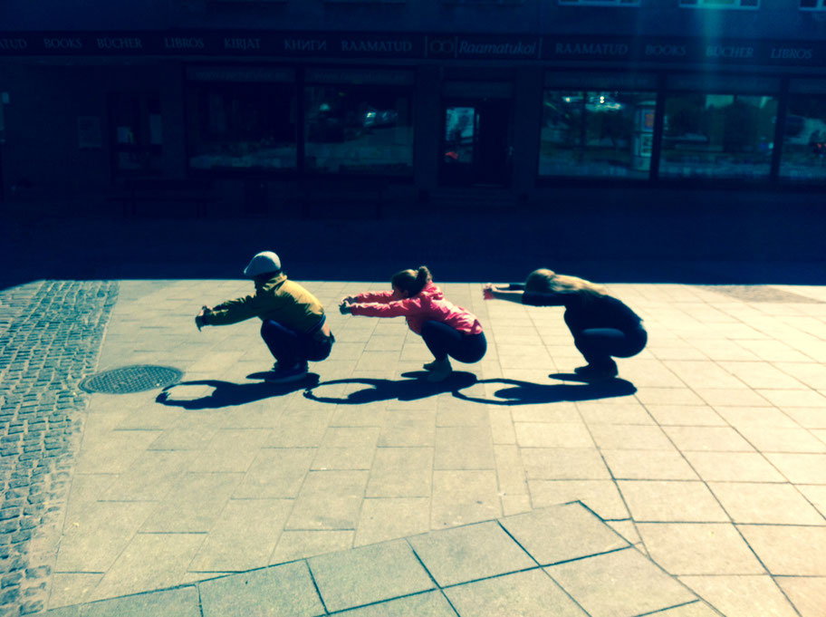 URBAN SAFARI- PERFORM THE PUBLIC SPACE - Strassentheater Cia.TeTaTe