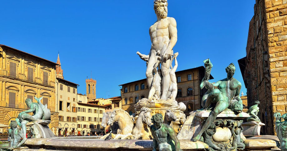 Italian Piazzas - some of the most beautiful squares in Italy - amalfistyle