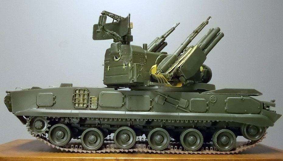 9K22 Tunguska - www.panzer-bau.de/diorama/militär/1:35