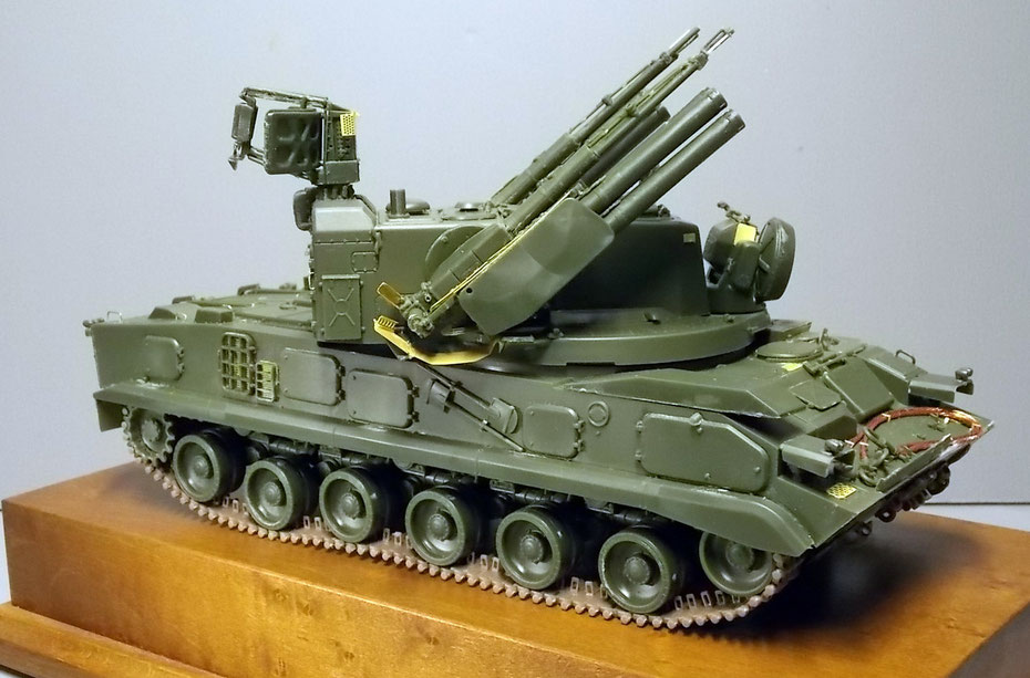 9K22 Tunguska - www.panzer-bau.de/diorama/militär/1:35