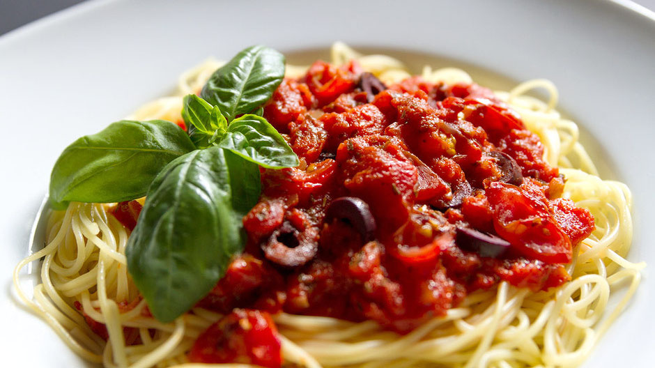 A Rustic Twist on Urban Dishes - lindroa