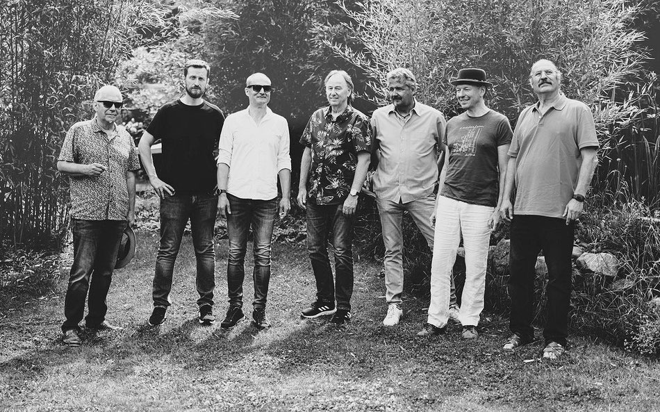 Die Band - niagara-plays-santana - a tribute to carlos