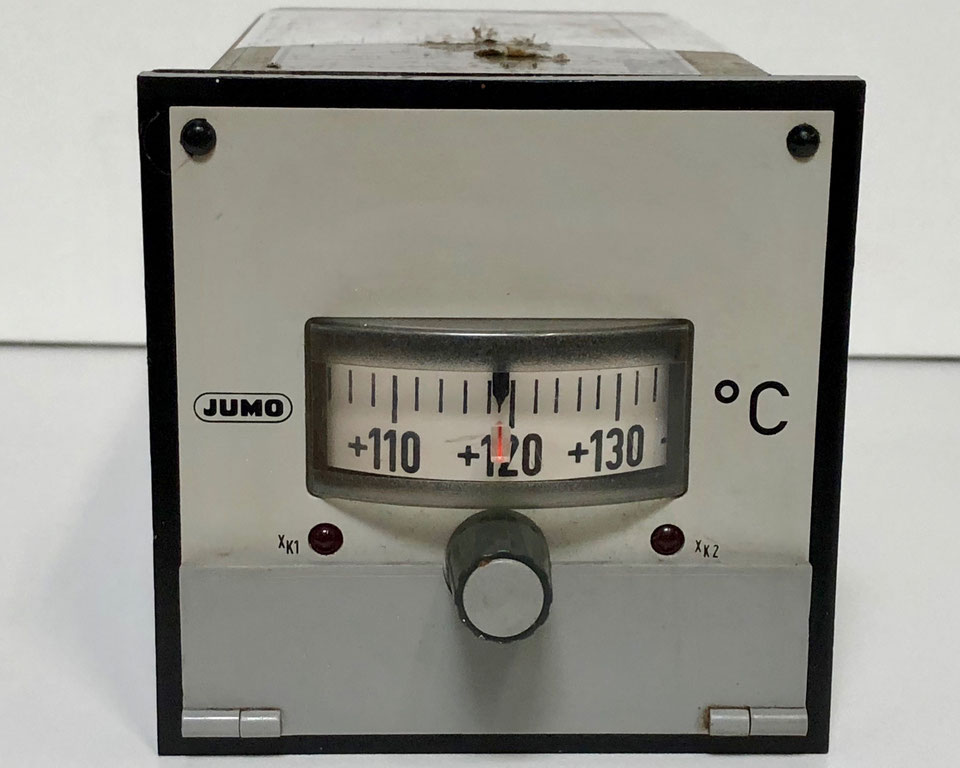 JUMO Electric Controllers - I.S.S. INDUSTRIAL & SHIP SERVICES BV