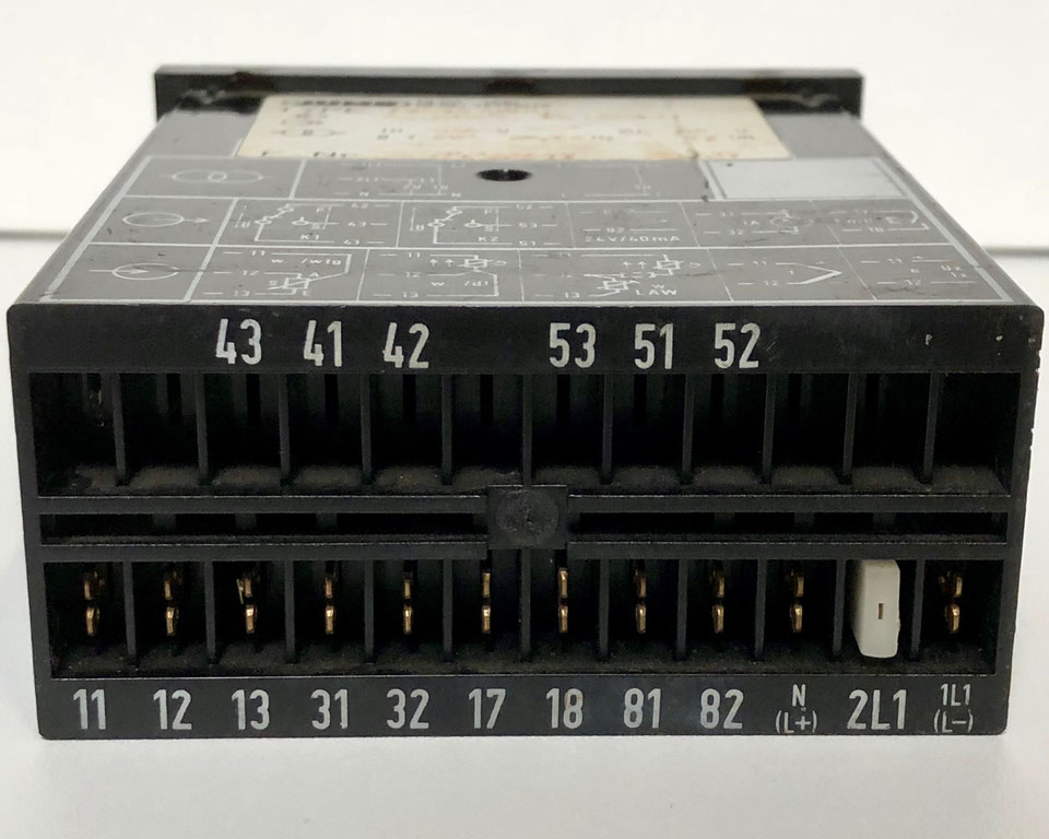 JUMO Electric Controllers - I.S.S. INDUSTRIAL & SHIP SERVICES BV