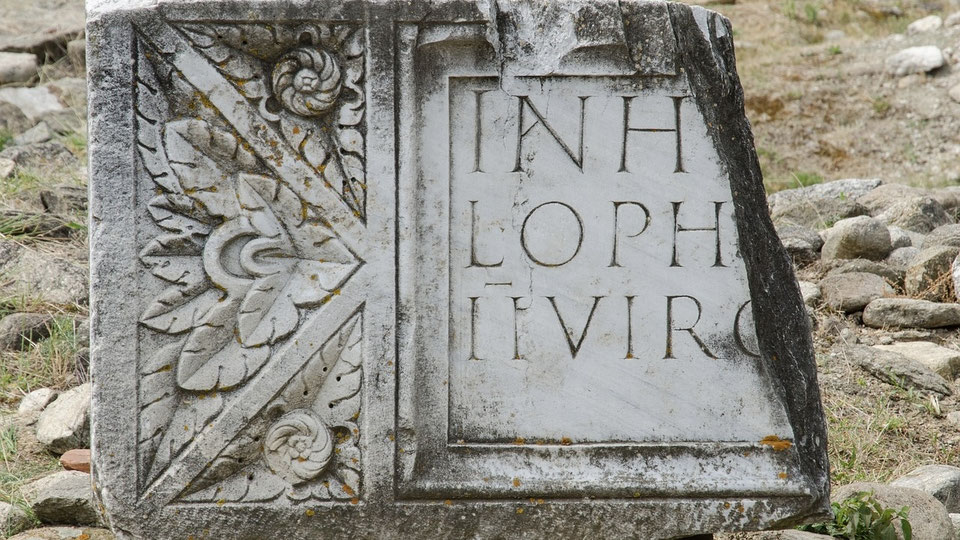 Why did ancient Romans have three names? - History Skills