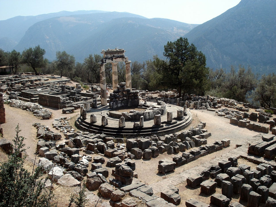 Ancient Greece's most famous oracle: The Oracle of Delphi - History Skills
