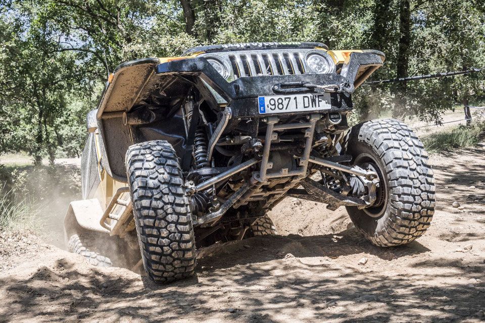 A Wrangler TJ with the Independent Front Suspension - OFFROAD LIFESTYLE ...