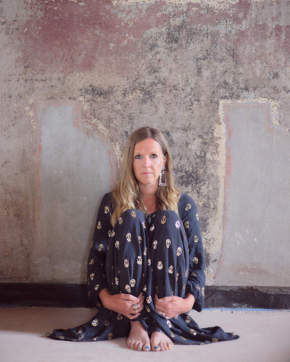 Daisy Chapman - Welcome to SONGS&WHISPERS