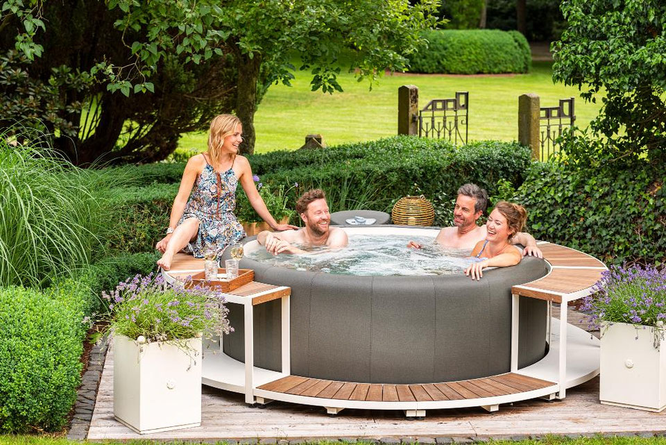 Whirlpool Umrandungen - Sauna | Whirlpool | Accessoires | Kirami ...