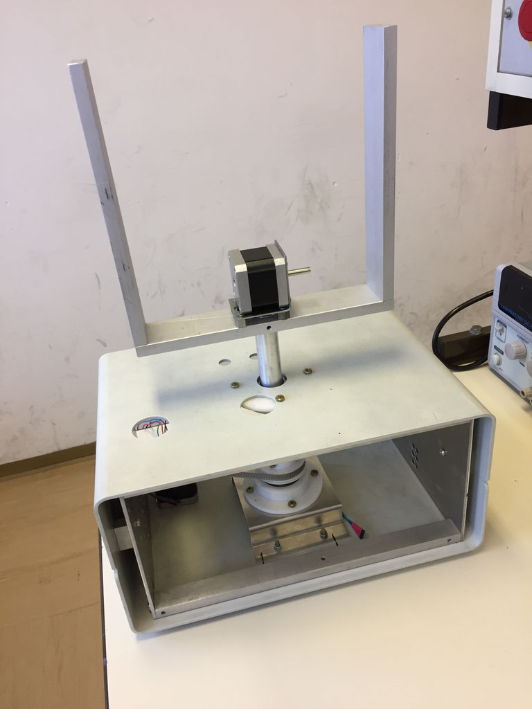 Selfmade Moving Head - peeceets Webseite!