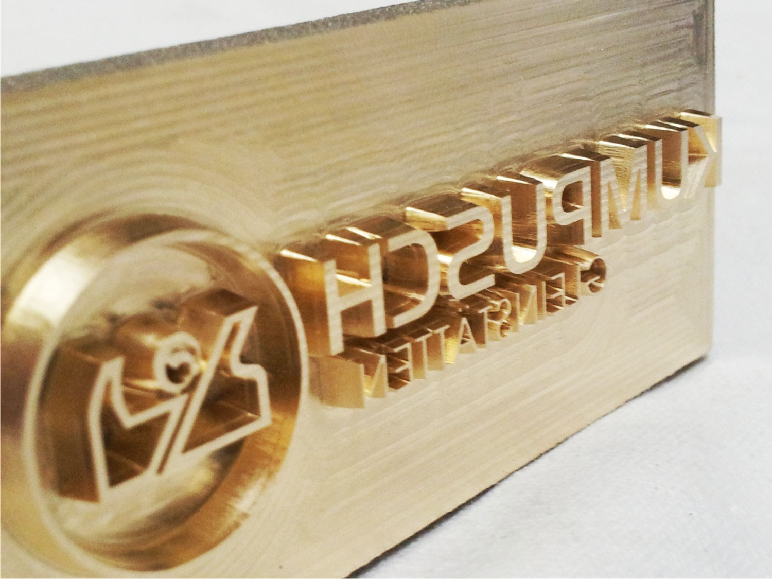 Marquage à feu sur bois - Margreiter