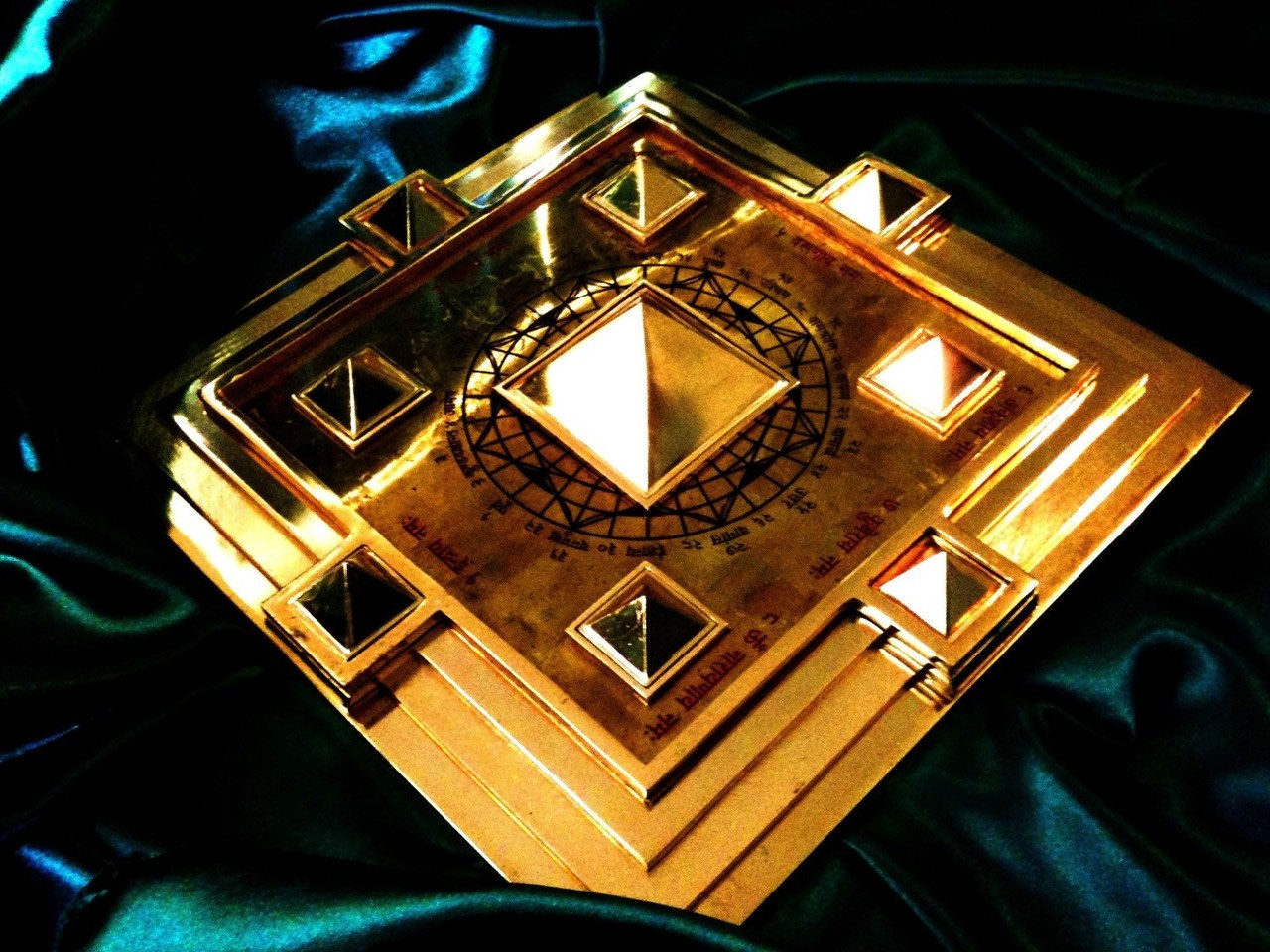 Maya Danava Architect of the devas & daityas - VedischesCoaching.de