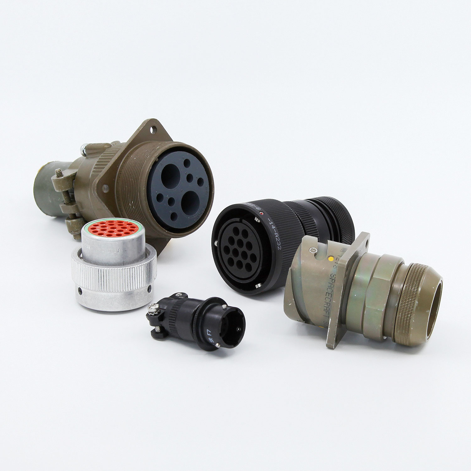 MIL-26482, MIL-D38999 und weitere Rundstecker - IC INTERCONNEX AG