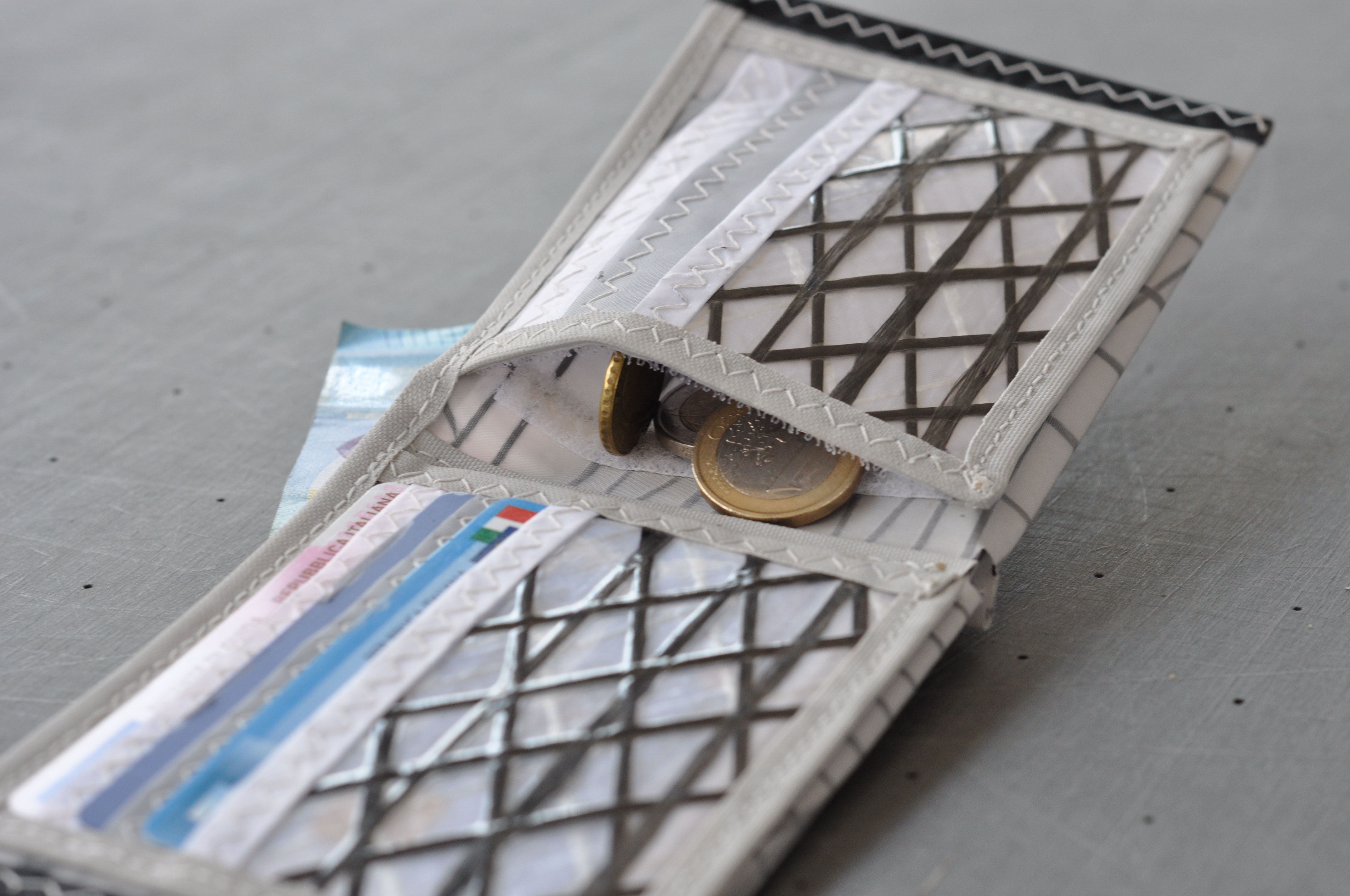 SailWallets. Handmade sailcloth wallet - Velman Sails