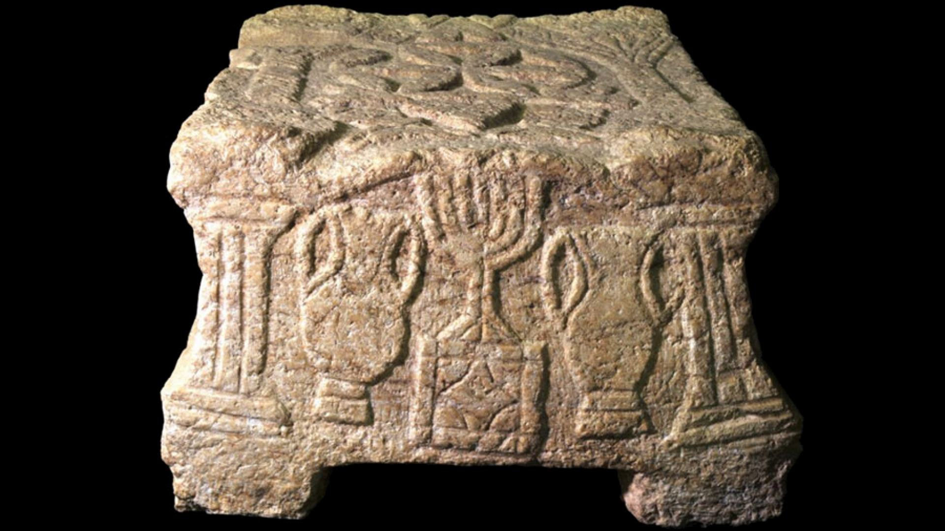 ANCIENT AND NEW MENORAHS - Structure Bible, Ancient Menorahs