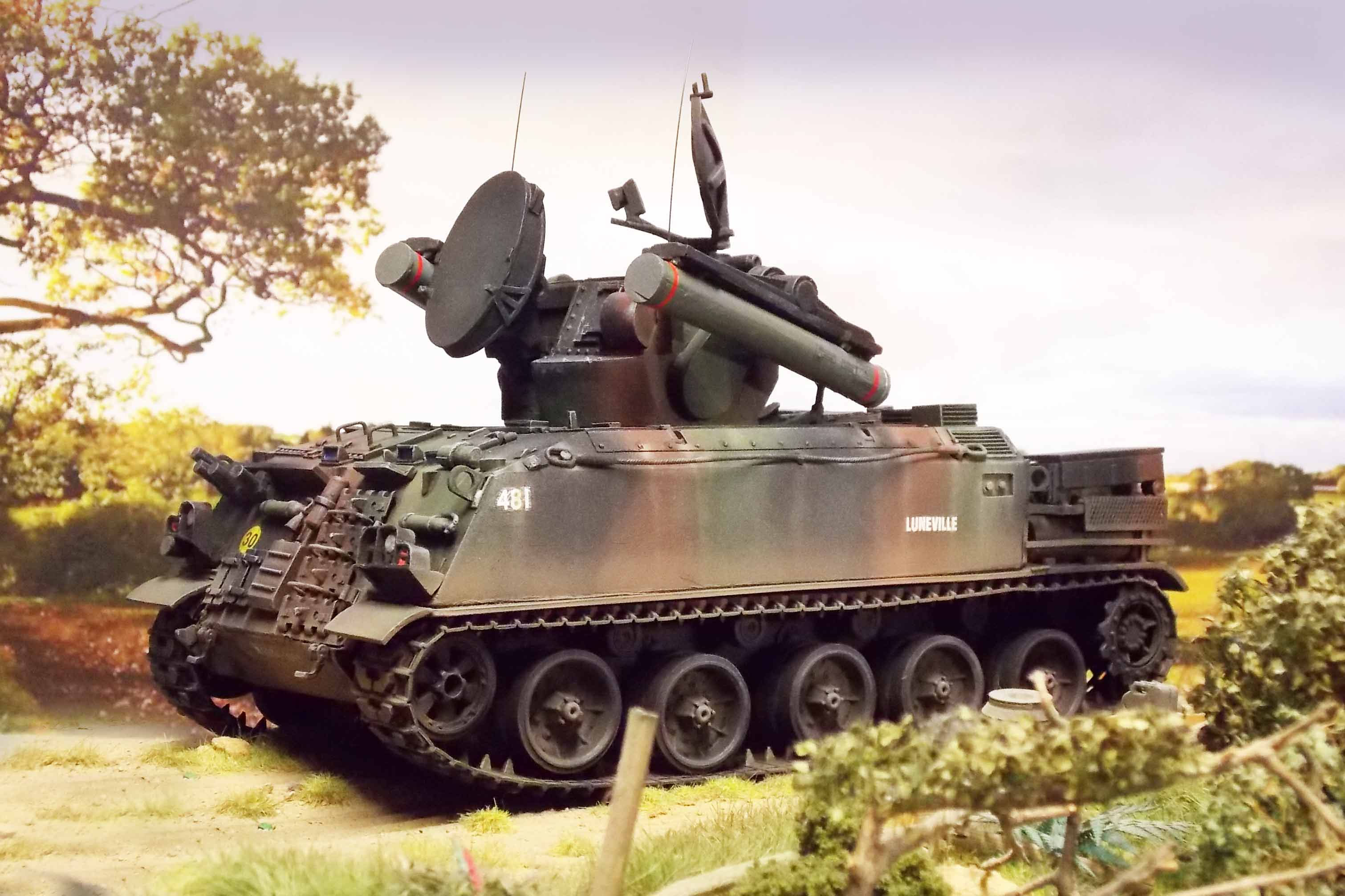 AMX 30 Roland 2 - www.panzer-bau.de/diorama/militär/1:35