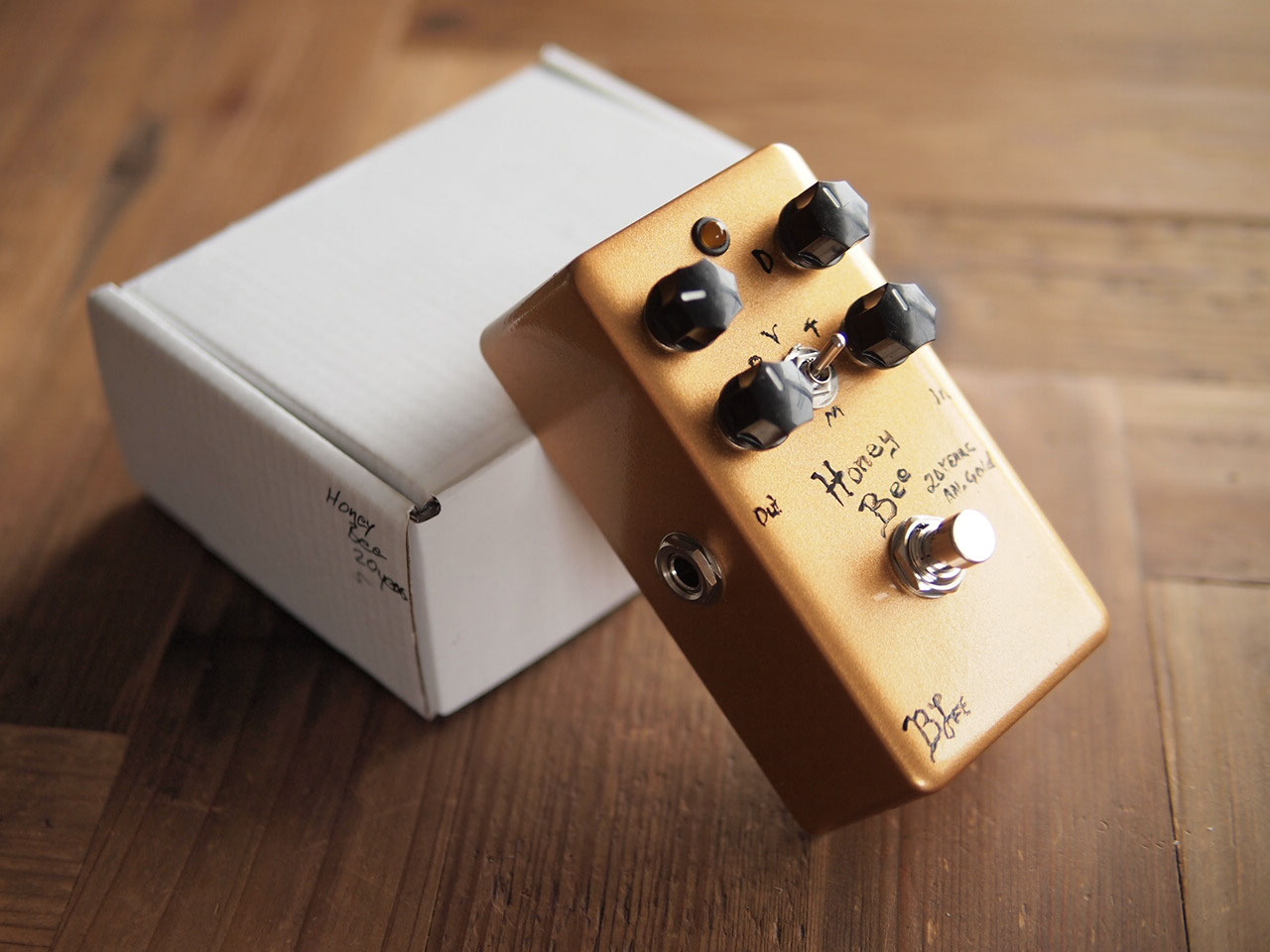 BJFE - Honey Bee Overdrive - 4Knob w/Toggle - 20th GOLD - SPOON - MJT・Warmothのボディやネック、レリックカスタム ...