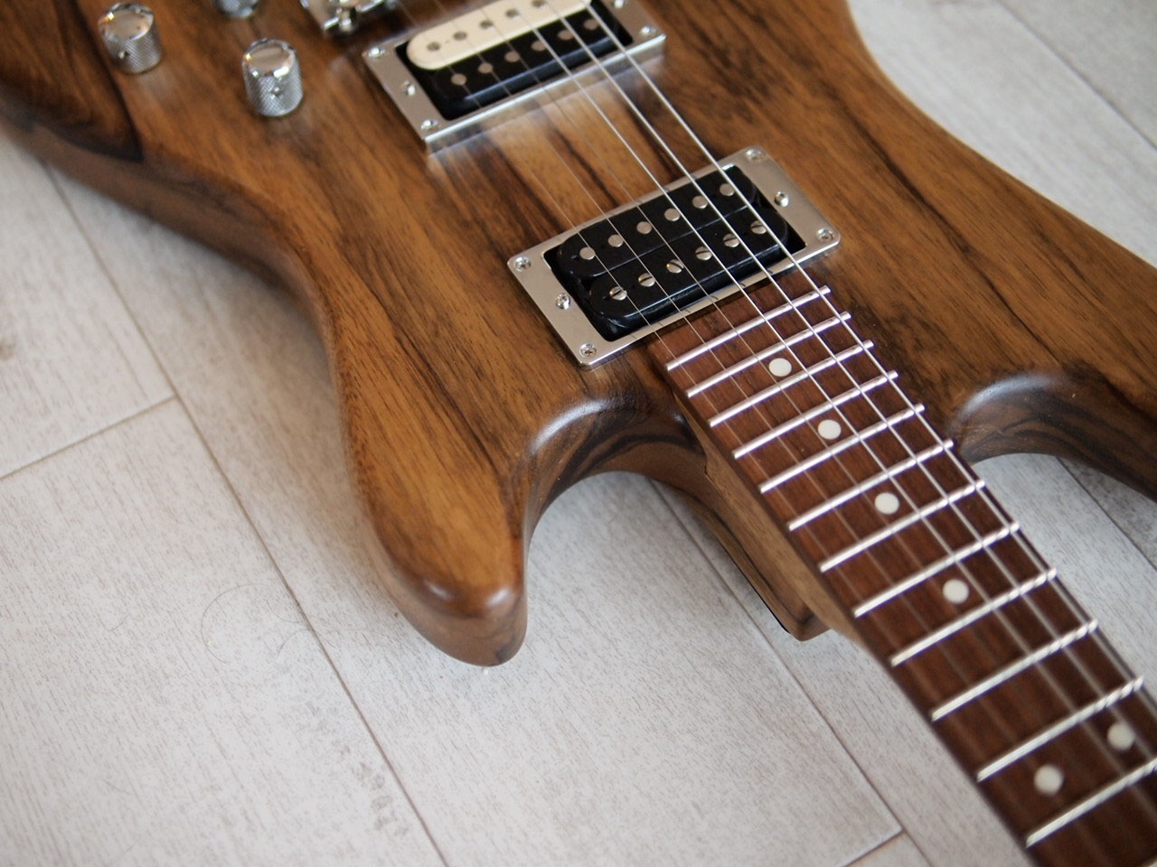 SOLD Warmoth - Korina Musiclander - SPOON - MJT・Warmothのボディやネック、レリック ...