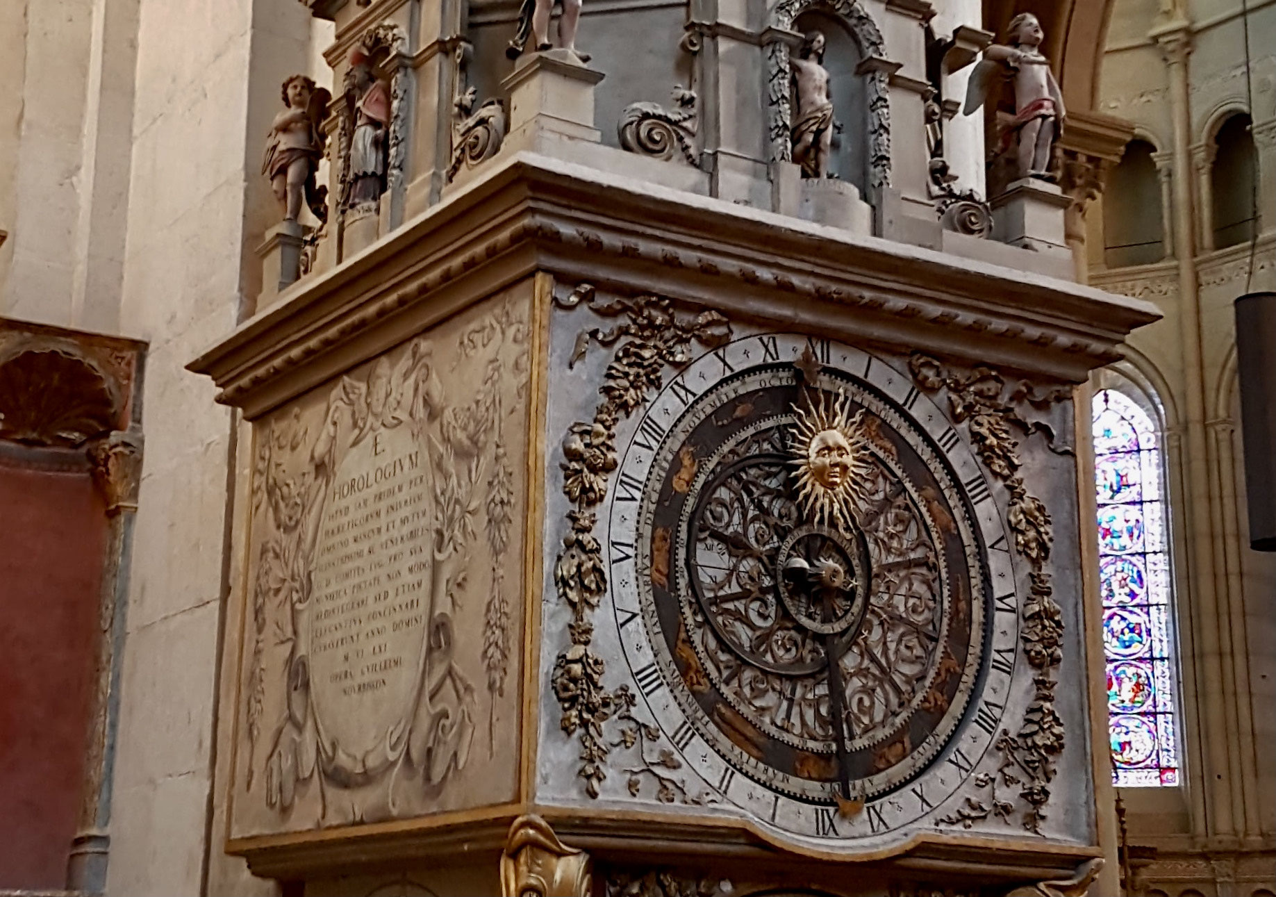 L'horloge astronomique de Saint-Jean bientôt remise en marche ...