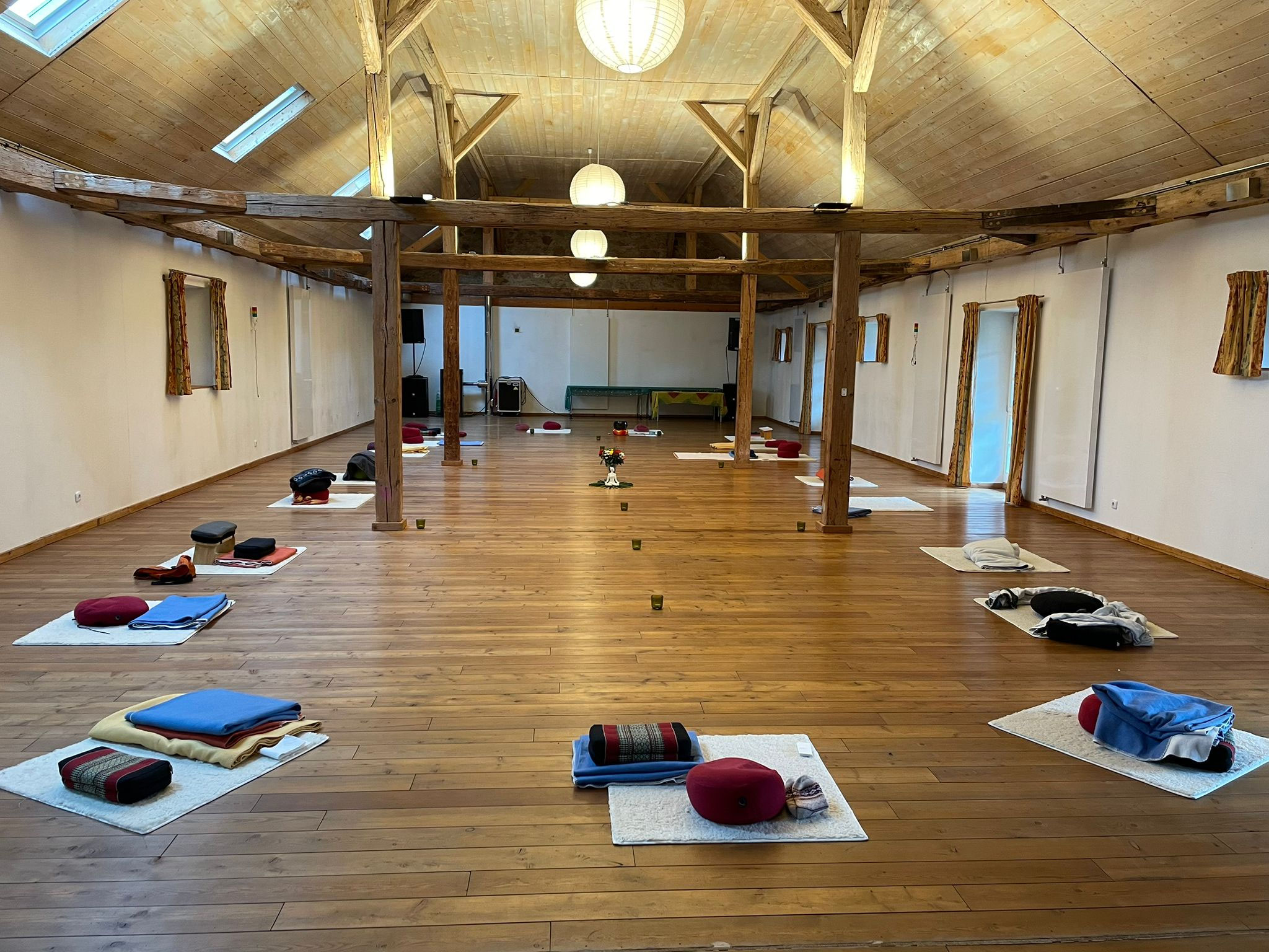 Schweige Retreat Meditation & Achtsamkeit - Meditation & Achtsamkeit