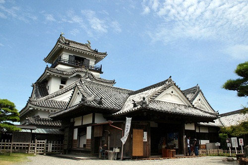 EL CASTILLO DE TOSA DEL CLAN YAMAUCHI. - Katana japonesa, arte samurai ...
