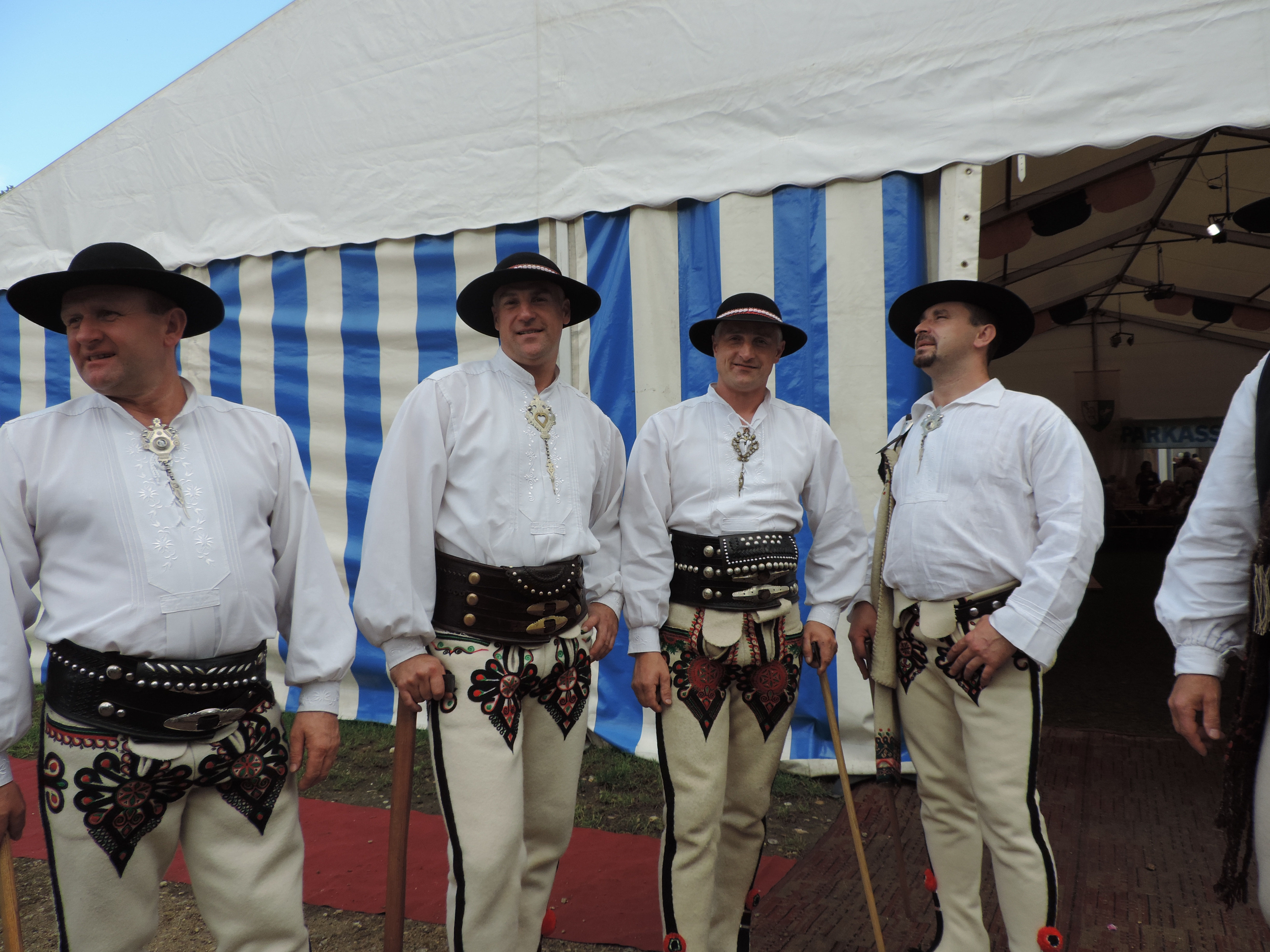Folk costumes of Podhale - Zwiazek Podhalan w Austrii (Podhalanie w ...