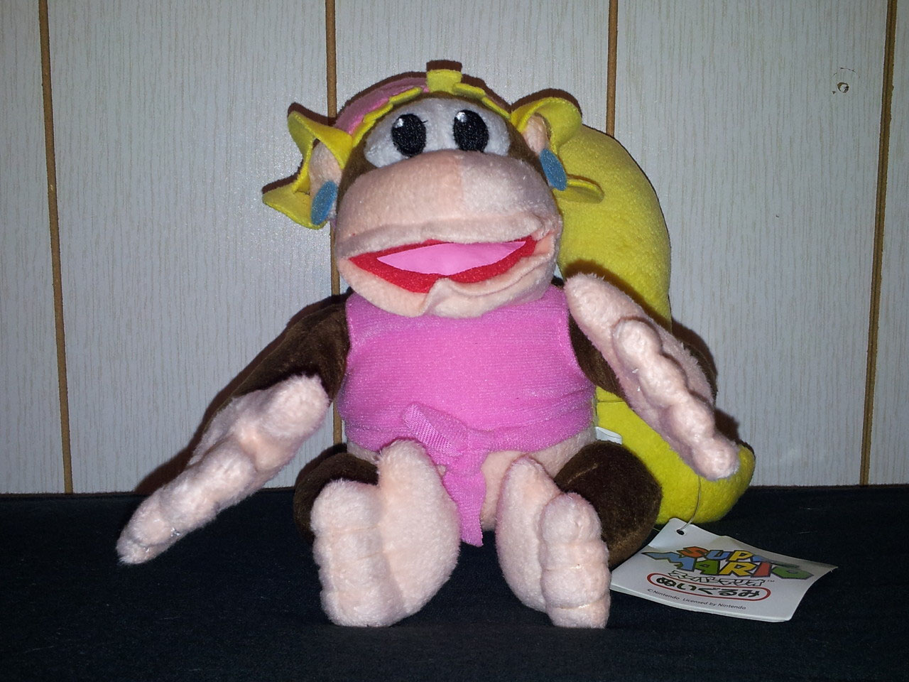 Hier findet ihr Donkey Kong Plüsch Figuren - Nintendo Merchandising ...