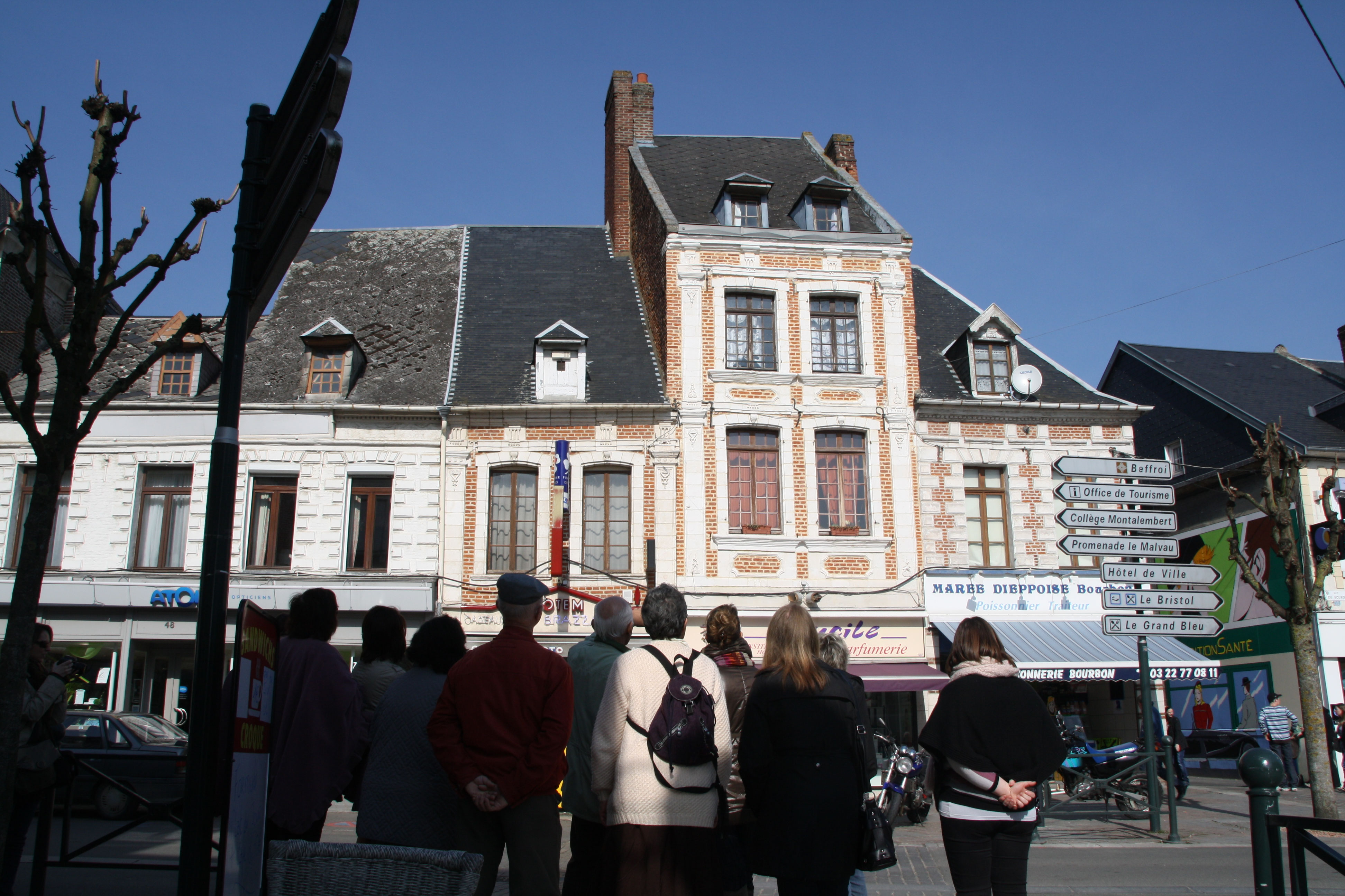 Doullens, ville historique - Office de Tourisme du Territoire Nord ...