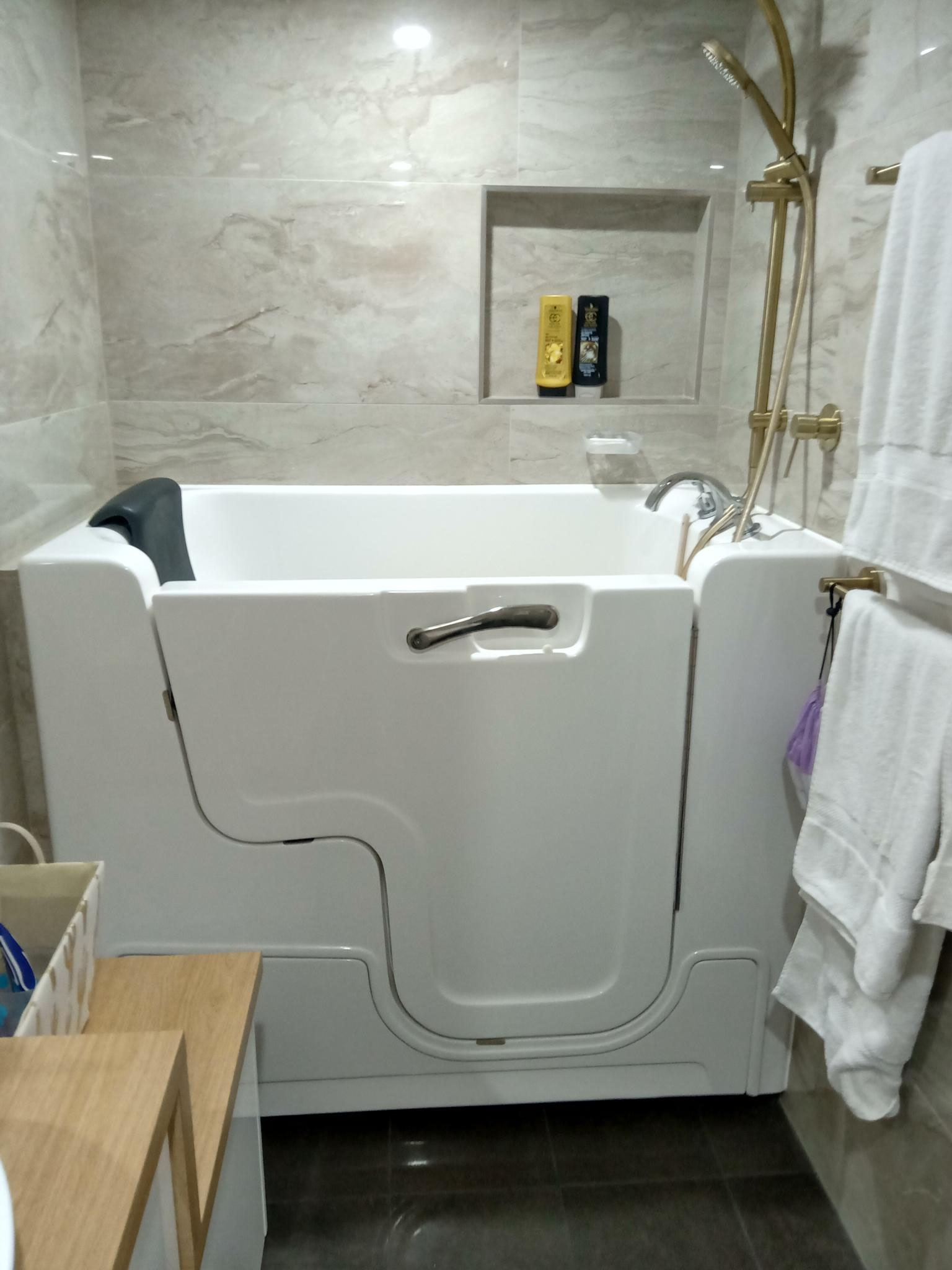 Walk-in Baths/Spa Baths - Bathrooms & Kitchens Builders Express Underwood