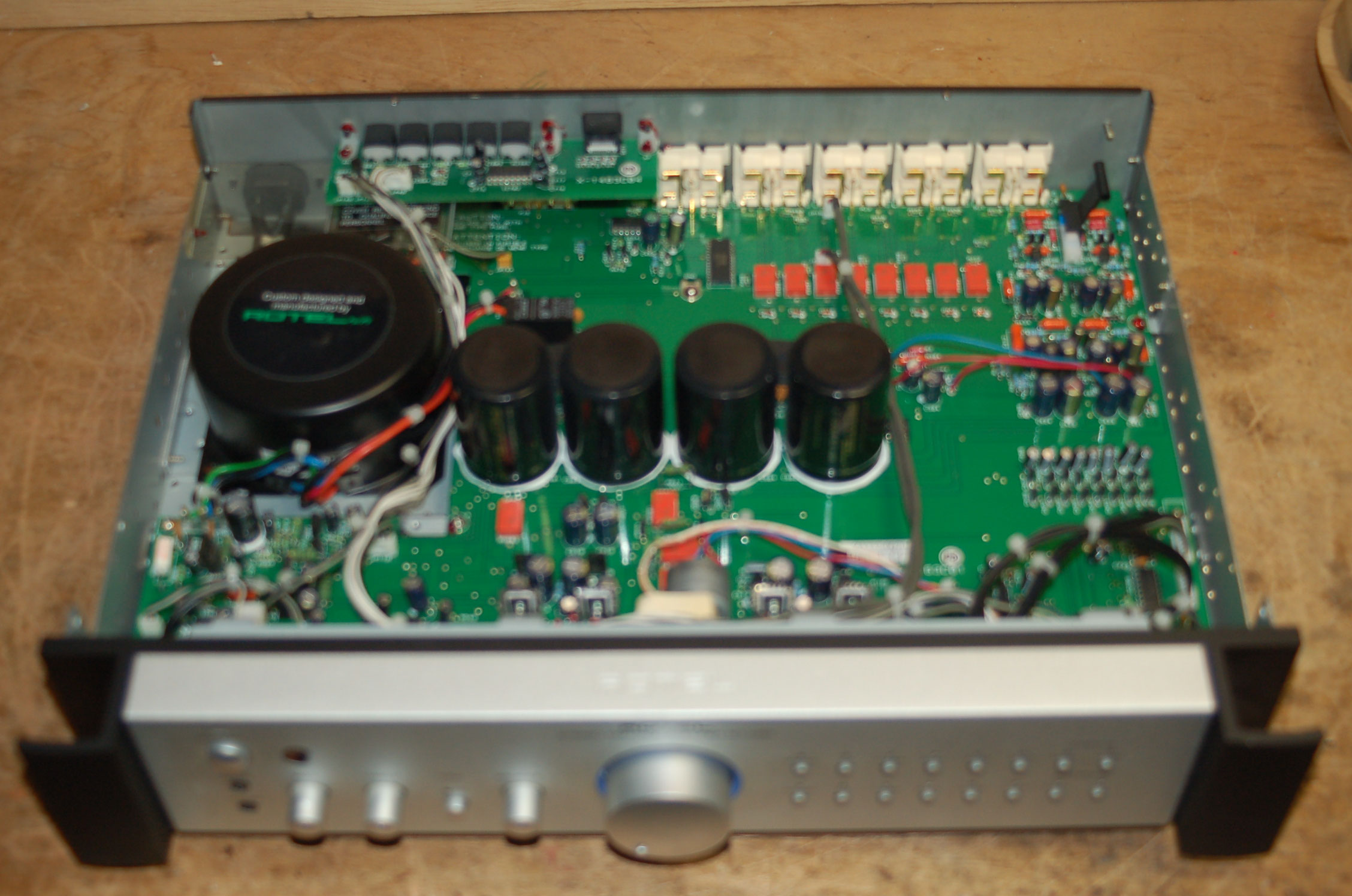 Préamplificateur Rotel RC-1082 - hifireps jimdo page!