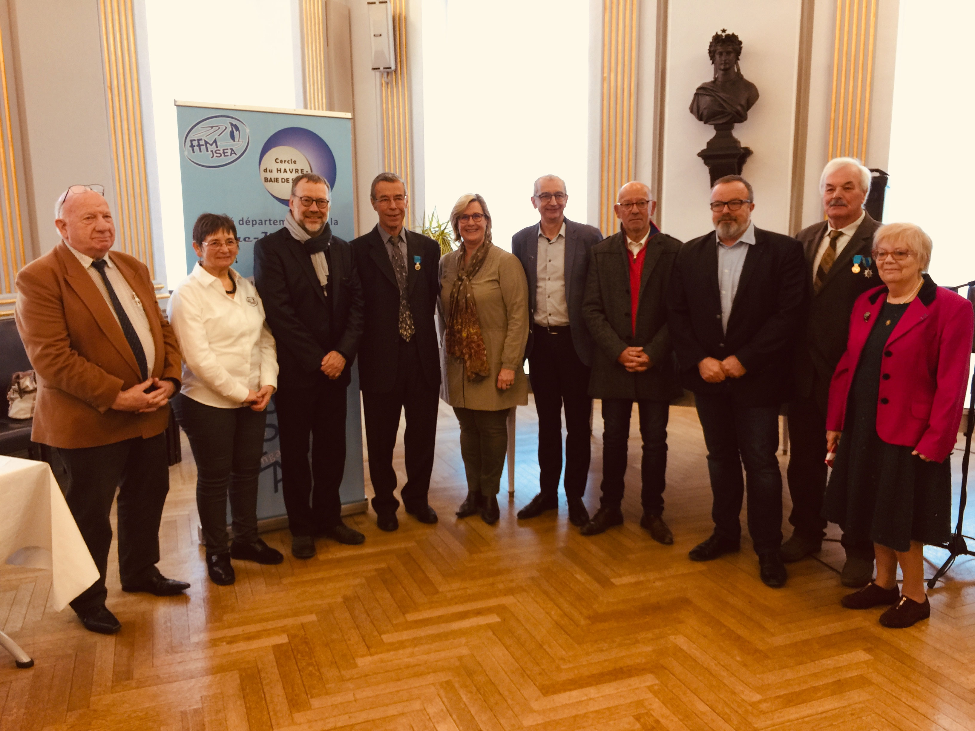 FECAMP, 6 avril 2019, Pierre HEBERT décoré par Madame le maire Marie ...