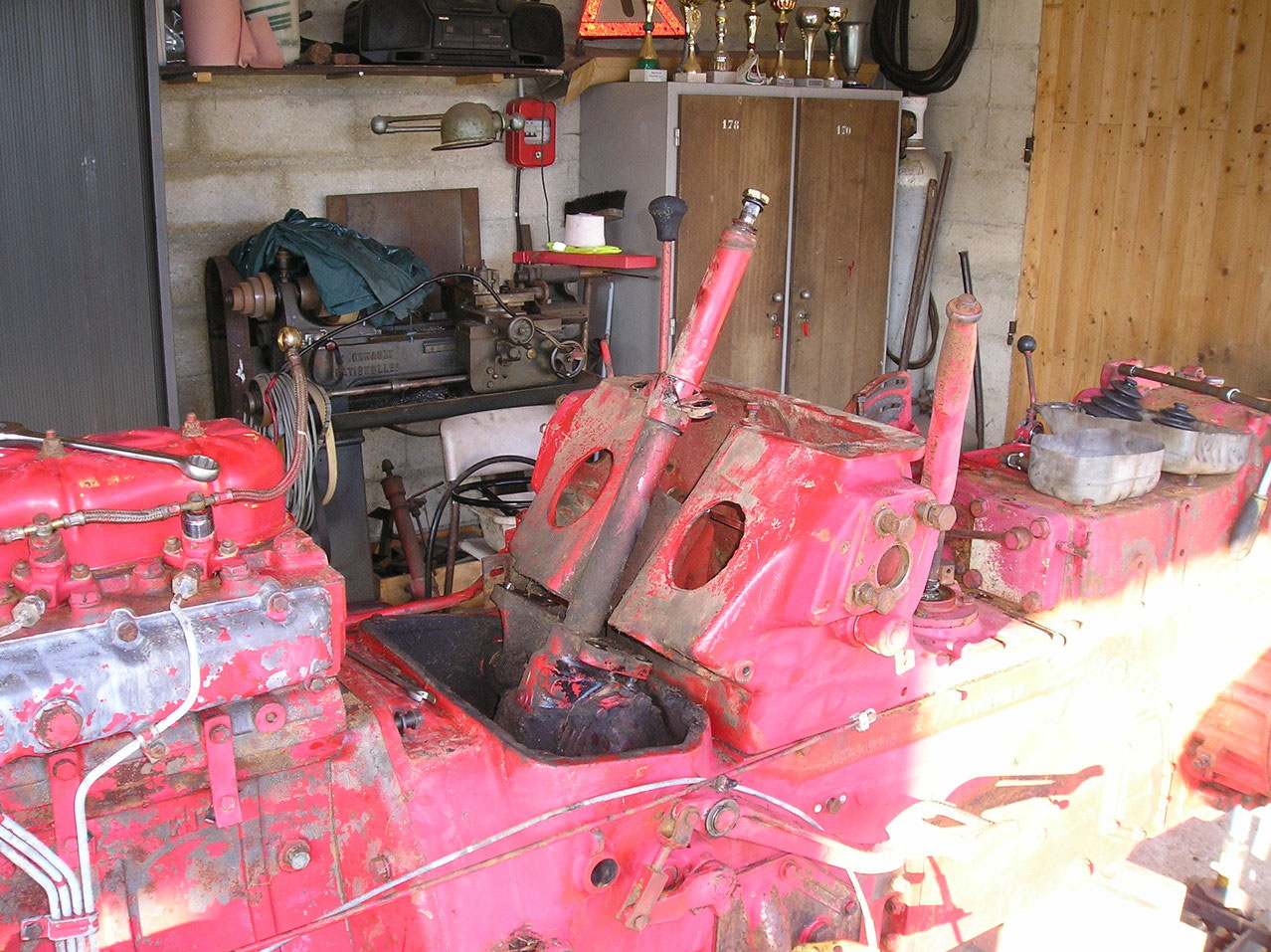 Restauration de mon IH 654 - Site de kivatrestresbien