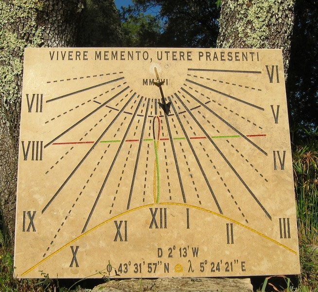 Sundials engraved and carved in stone. Made to order. - Pierres de Rosette