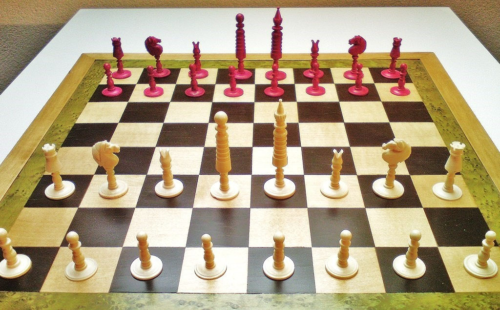 Home - Holliger Chess Collection Schach Sammlung Réunion d'échecs ...