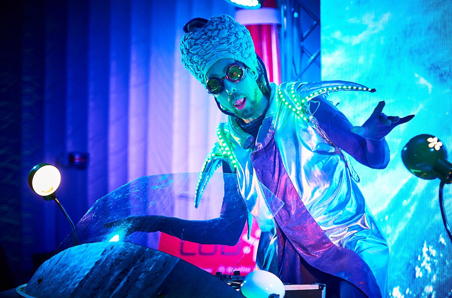 APPARITIONS - UGU, DJ DE L'ESPACE